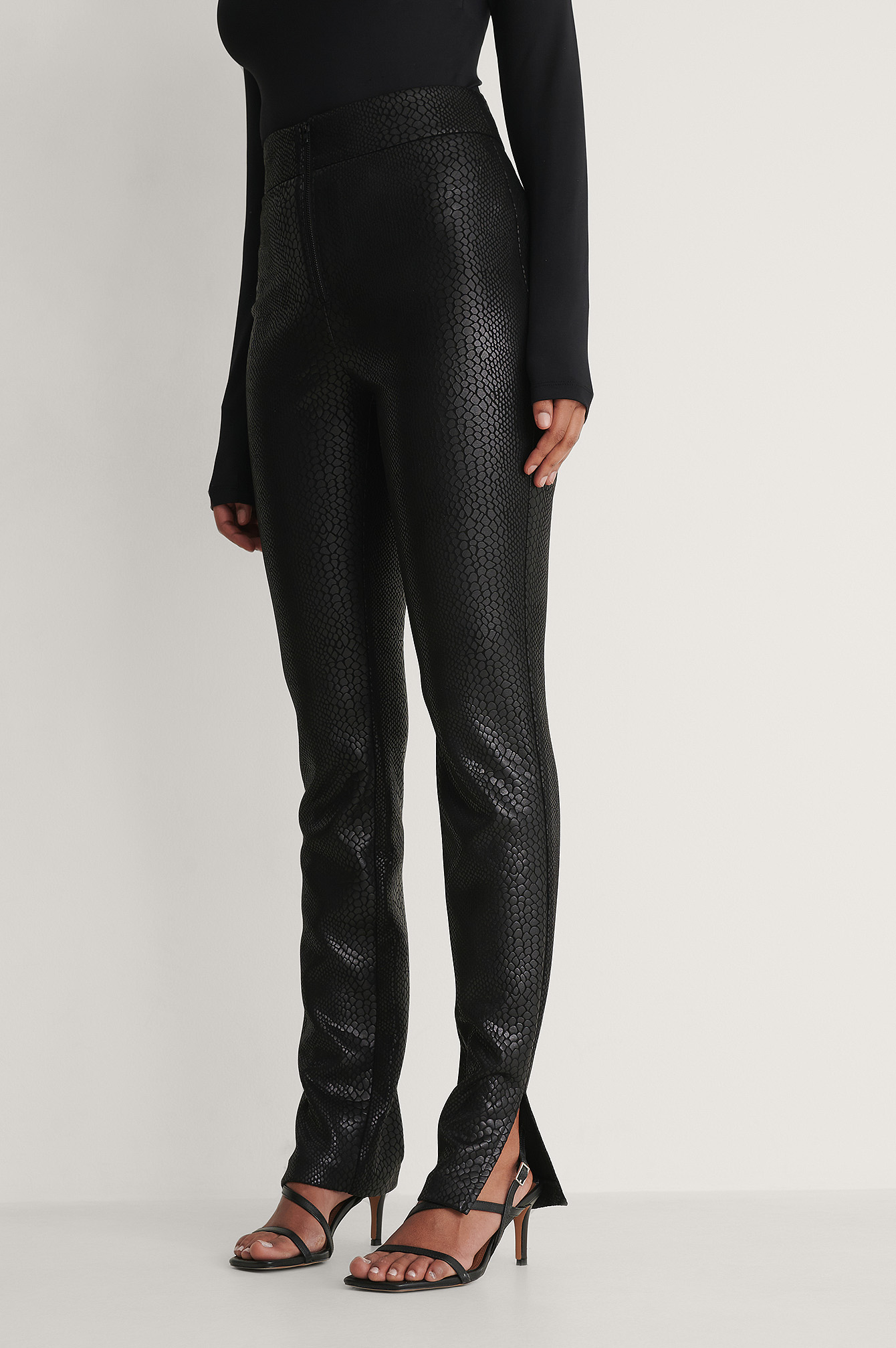 Front Zip Pants Black | NA-KD